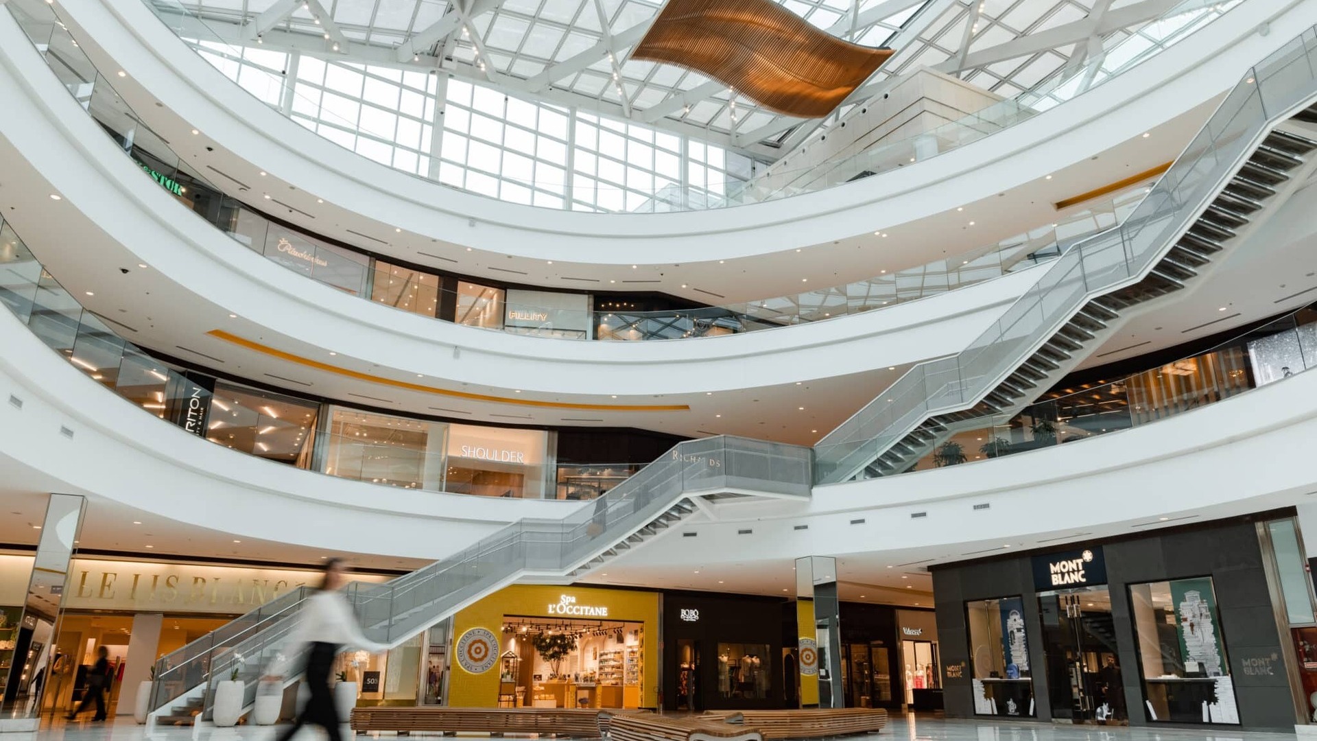 Pátio Batel recebe exposição de veículos de luxo para o Dia dos Pais ...