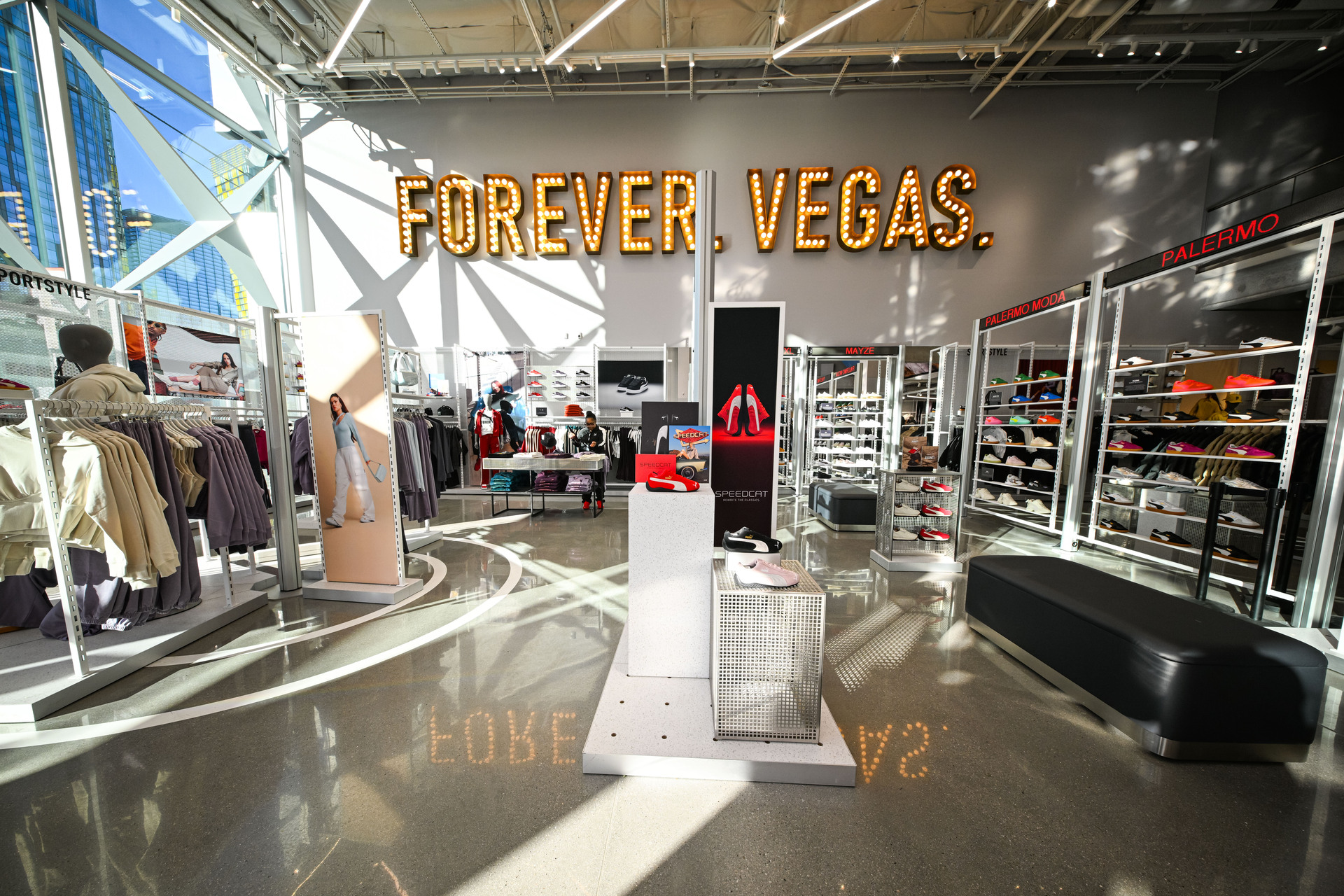PUMA inaugura loja matriz em Las Vegas e redefine a experiência de ...