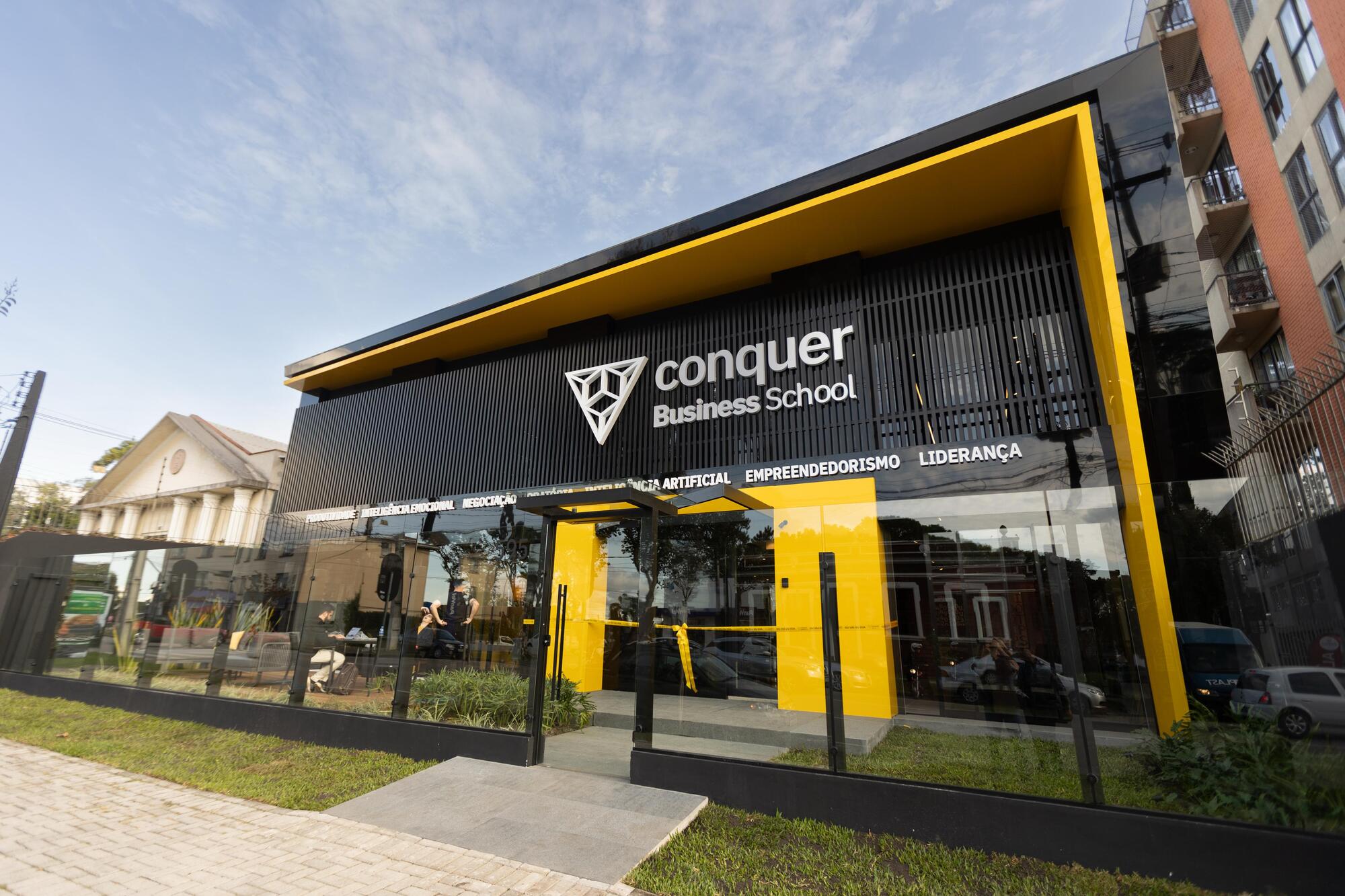 Conquer inaugura unidade flagship em Curitiba - Live MKT News