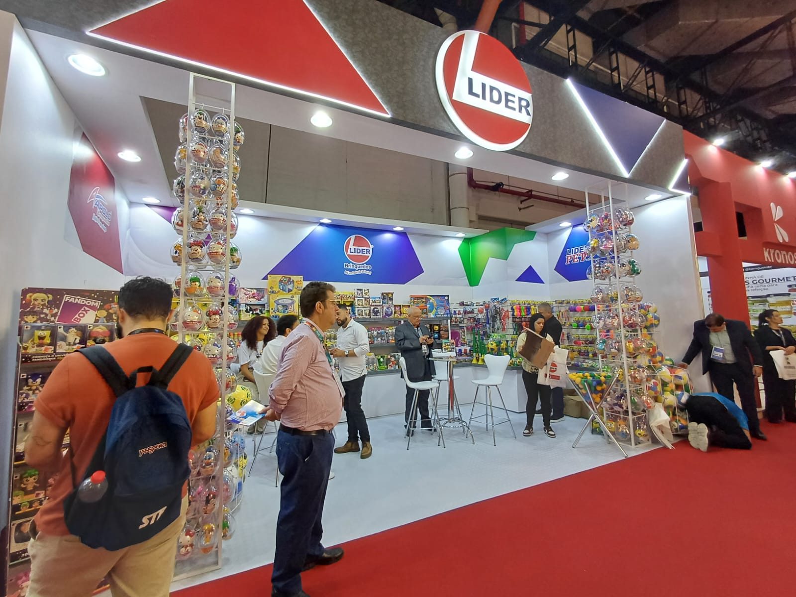 APAS Show 2025: as principais experiências de marca e as agências por ...