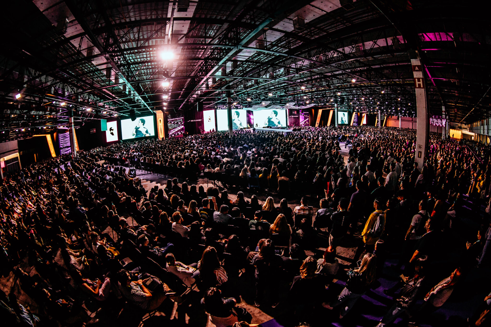 RD Summit 2025 terá conteúdo e conexões para fortalecer negócios - Live ...