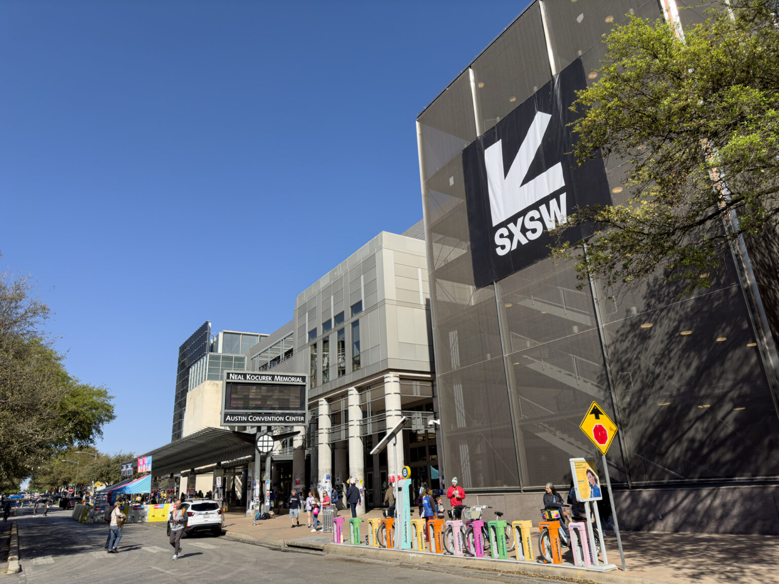 SXSW 2026 vai transformar centro de Austin em "vila experiencial" e ...