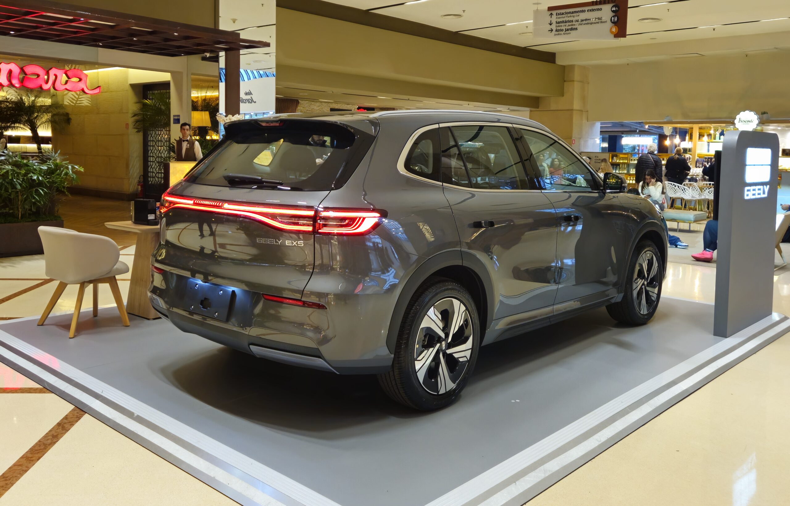 Geely faz exposição do SUV elétrico EX5 em 22 cidades brasileiras ...